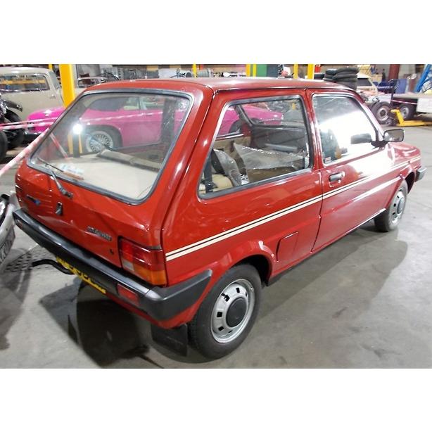 1/76 オースチン ミニ レッド 赤 Austin Mini Metro red 1:76 梱包サイズ60 :265509:カタラン ...