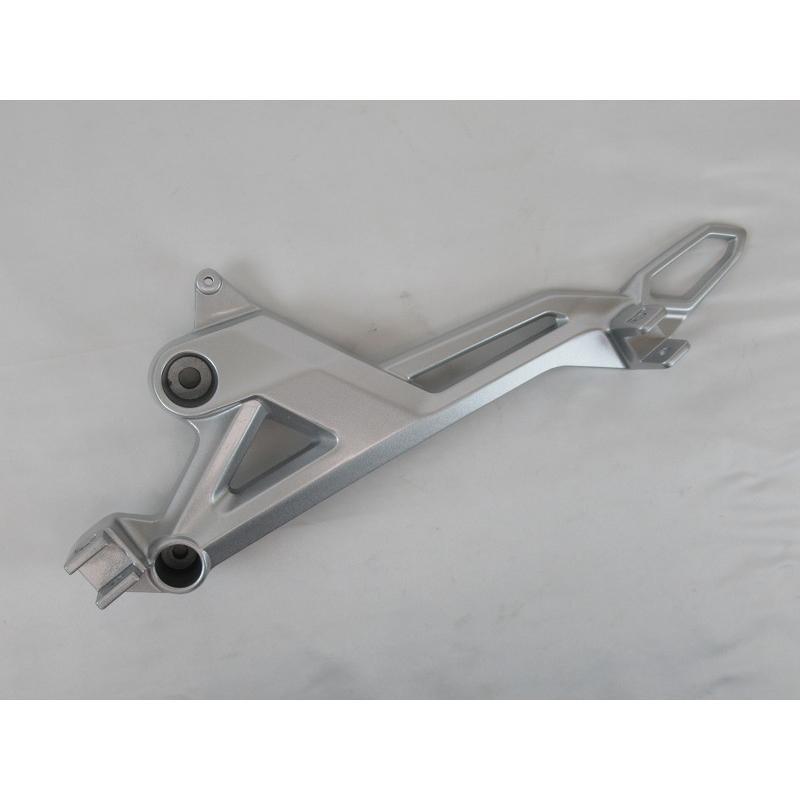 HONDA 純正 CBF125R 左ステップホルダー #50700-KVC-D50ZA : Chopsヤフーショップ - 通販 - Yahoo ...