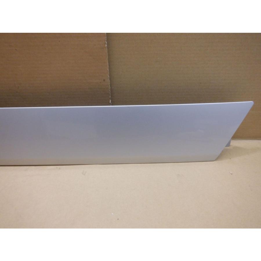 203289)平成25年 ランディ SC26 右スライドレールカバー K23/ブリリアントシルバーメタリック : 28439 : 中古パーツKOBE - 通販 - Yahoo!ショッピング