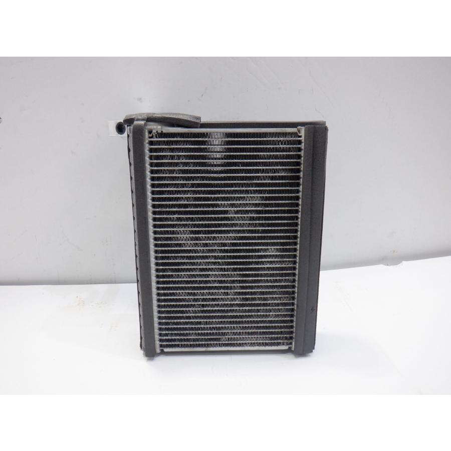 223197)平成21年 アトレー S321G エバポレーター 88304-97501 : 中古パーツKOBE - 通販 - Yahoo!ショッピング