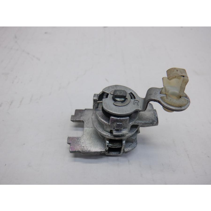 233027)平成20年 キューブキュービック YGZ11 キーシリンダーセット D8700-4V00A ※走行距離：92,425km : 中古パーツKOBE - 通販 - Yahoo!ショッピング