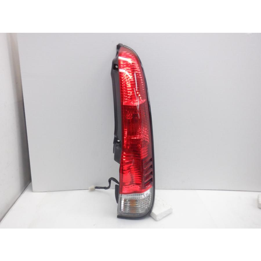 233175)平成13年 テリオスキッド J131G テールランプ右/テールライト右 81550-87407-000 : 中古パーツKOBE ...