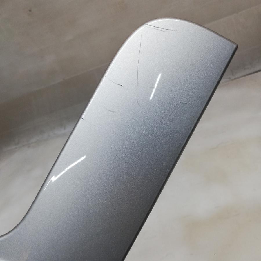 本州・四国は送料無料 トヨタ シエンタ NCP81G 純正 リアガーニッシュ バックドアガーニッシュ 76811-52130 シルバー 1ケ ...