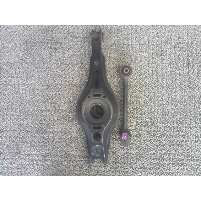 カローラツーリング 6AA-ZWE211W リア 右 ロアアーム ハイブリッド S 070 48730-47010 : 近松商会 - 通販 - Yahoo!ショッピング