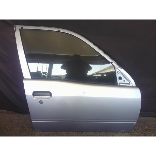 スターレット E-EP91 フロント 右 ドア ルフレFエクストラパッケージ 1A0 M2H3 67001-10640 : 近松商会 - 通販 - Yahoo!ショッピング