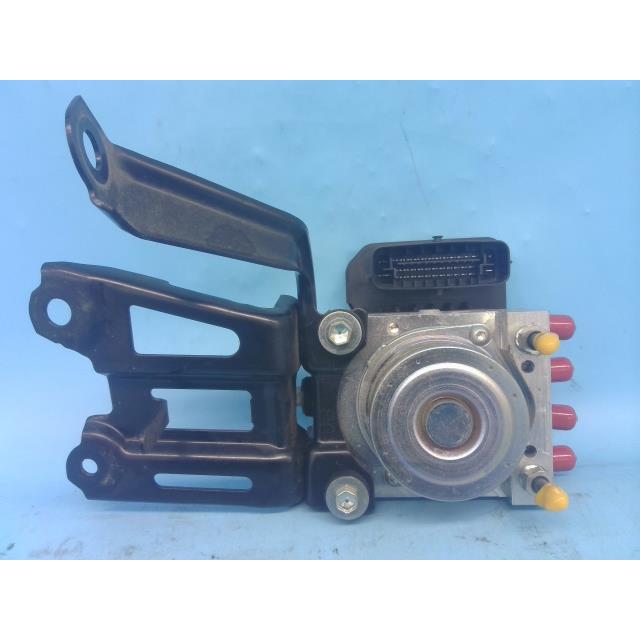 シエンタ(車) シエンタ DBA-NSP170G ABSブレーキ アクチュエーターユ ニット G 7人 4X4 44540-52A10 ...