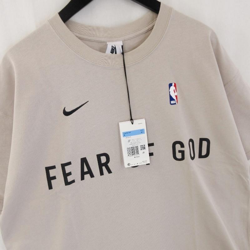 NIKE 未使用 × Fear of God ナイキ フィアオブゴッド 半袖Tシャツ CU4699-140 プリント Tee ベージュ M ...