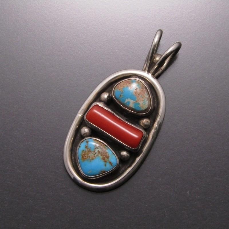 良品 Ruth Ann Begay ナバホ族 ペンダント ターコイズ コーラル ネックレストップ ルースアンビゲイ インディアンジュエリー ...