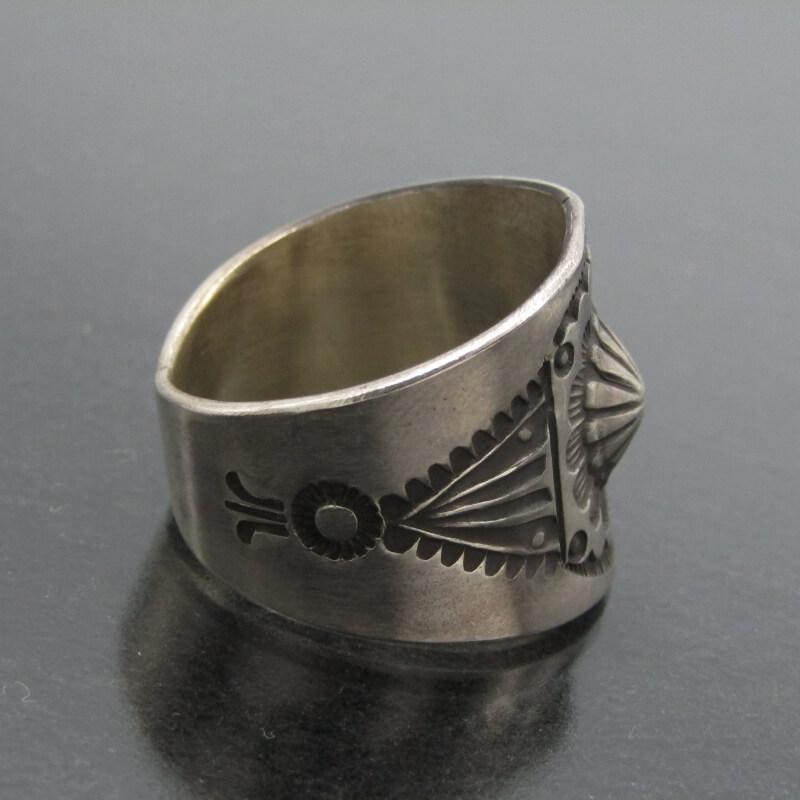 Edison Sandy Smith ナバホ族 リング スタンプワーク エディソンサンディスミス アポロ メンズ レディース 指輪 25号 ...