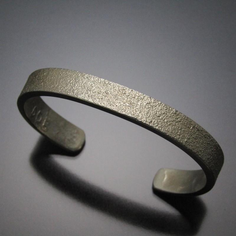 美品 Darryl Dean Begay ナバホ族 バングル トゥファキャスト ダリルディーンビゲイ DDB プレーン 8mm インディアン ...