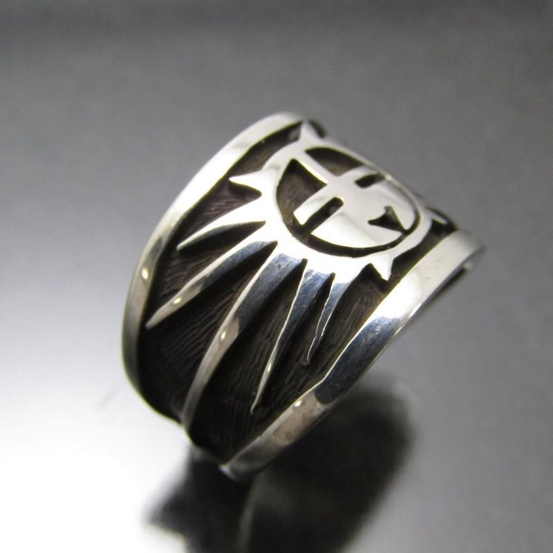 美品 Raymond Kyasyousie ホピ族 リング オーバーレイ サンフェイス 7.5号 インディアンジュエリー 中古 ...