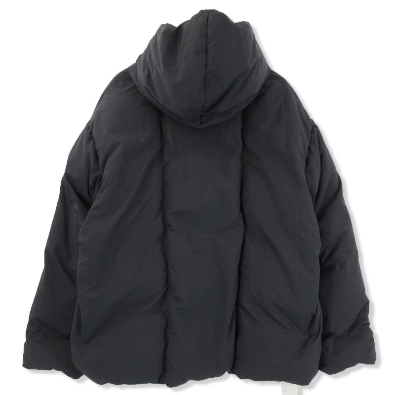美品 OAMC オーエーエムシー ダウンジャケット OAMR444801 20AW 美品 OAMC オーエーエムシー ダウンジャケット OAMR444801 20AW