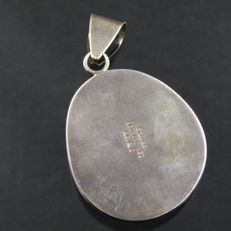 良品 Leonard Nez ナバホ族 ペンダント ブルージェム ターコイズ 良品 Leonard Nez ナバホ族 ペンダント ブルージェム ターコイズ