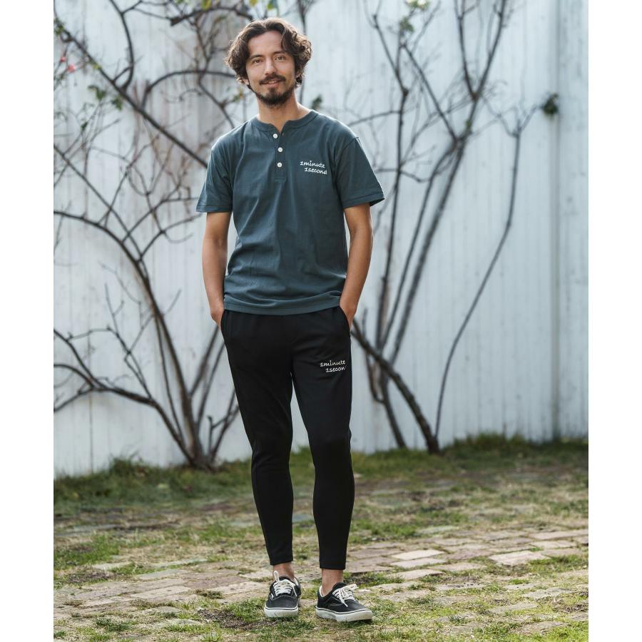 1minute 1second（ワンミニットワンセカンド） 【30%OFF】cursive print henley neck cut ...