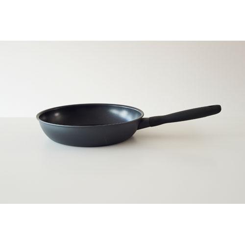 MEYER マイヤー ミッドナイト MIDNIGHT フライパン 26cm pfoaフリー IH対応 ih ガス 両用 焦げ付かない 焦げ付きにくい 硬質アルマイト加工 オールブラック ...