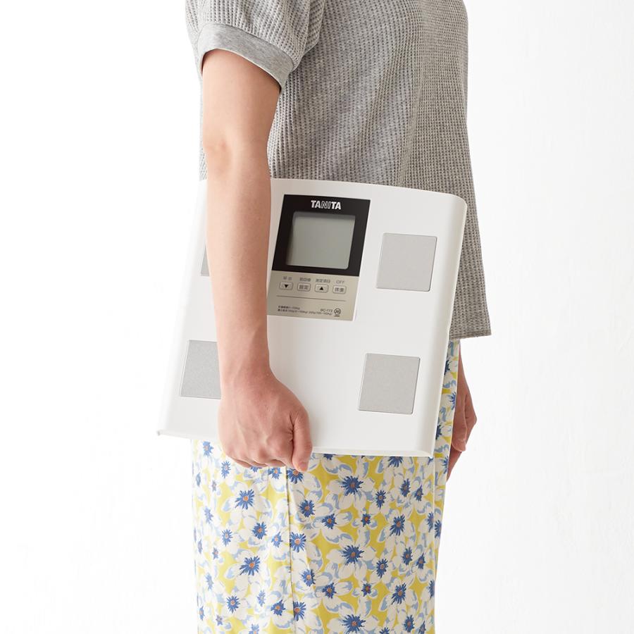 TANITA タニタ 体組成計 ホワイト 体重計 立てかけ収納 乗るピタ 日本製 体脂肪率 内臓脂肪 筋肉量 体内年齢 基礎代謝 プレゼント おすすめ BC773WH||| : 便利雑貨の ...