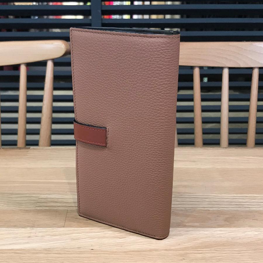 LOEWE 【新品未使用】ロエベ バーティカルウォレット ラージ LOEWE 【新品未使用】ロエベ バーティカルウォレット ラージ