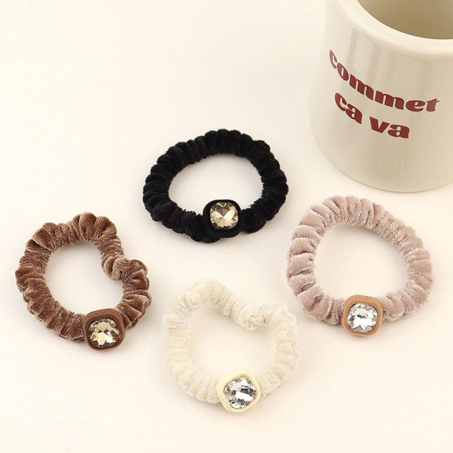 ベロアヘアゴム ビジュー スエード もこもこ シュシュ 秋冬ヘアアクセサリー 伸びる クラシカル 大人 キラキラ まとめ髪 多毛 HG-34 : 雑貨屋cohaco - 通販 - Yahoo ...