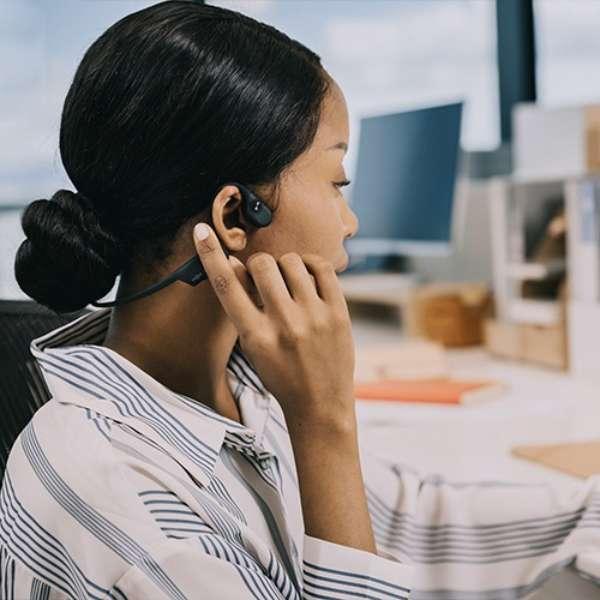 ブルートゥースイヤホン 骨伝導イヤホン OpenComm UC Black SKZ-EP-000011 :4512223691812:BUYMORE - 通販 - Yahoo!ショッピング