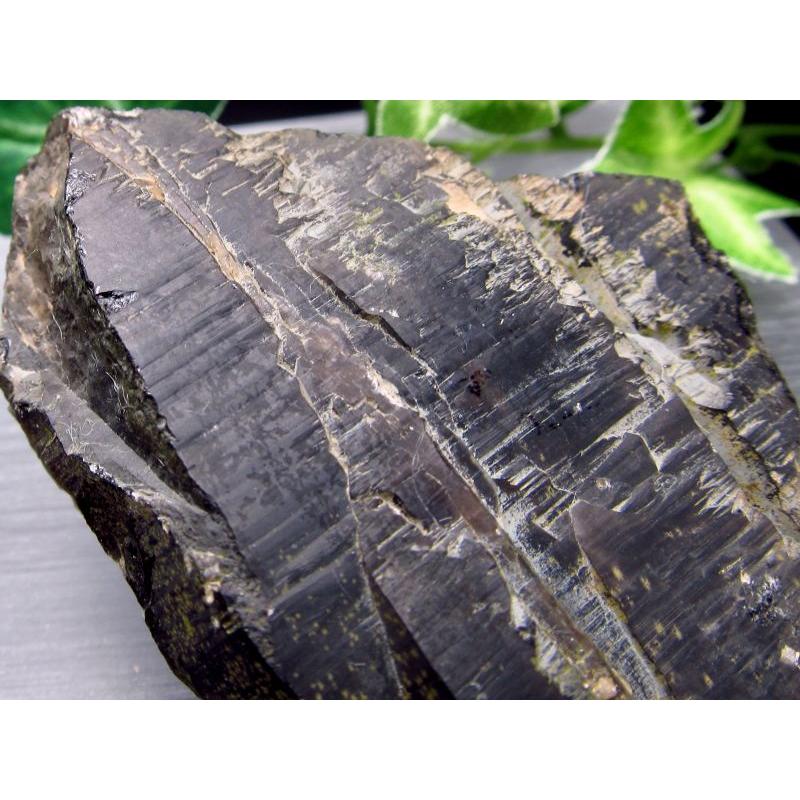 希少 国産黒水晶 黒水晶(モリオン) 単結晶 最大幅73mm 重さ66.7g 結晶キラキラ 最強の魔除け・邪気払いの石 1点物 山梨県黒平産 :ge-44221-y-g:ComRoseパワー ...