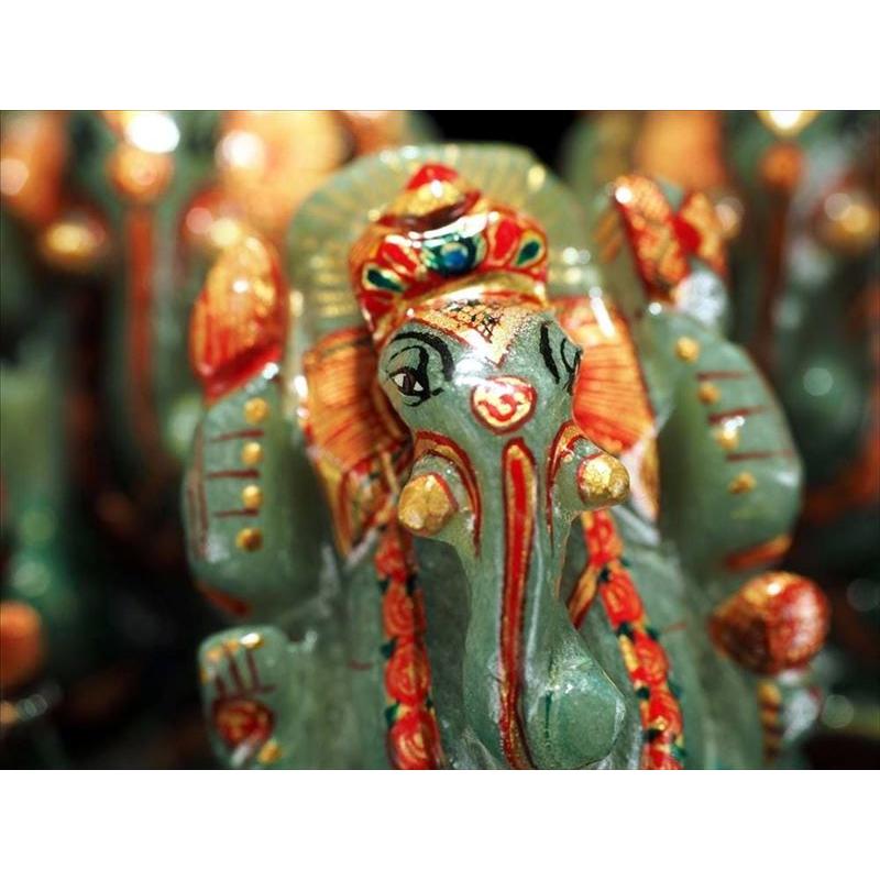 アベンチュリン ガネーシャ彫り置物 約140g-160g 1個売り 豪華22金カラー彩色 夢を叶える象 悩みや不安からの解放 極上手彫り インド産 : パワーストーン 天然石 ComRose ...