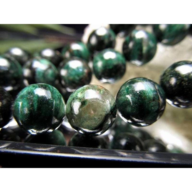 激安宣言 約8mm珠 グリーンマイカ 一連 約38-40cm グリーンが煌めくキラキラ結晶 心の安定・自己成長の石 ブラジル産 geki-sak : パワーストーン 天然石 ComRose ...