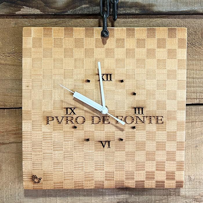 時計 壁掛け時計 アンティーク 市松模様 天然木 スギ チェーン 手話 壁時計 鉄 クロック 吊り時計 キンガム柄 チェック柄 ギフト ...