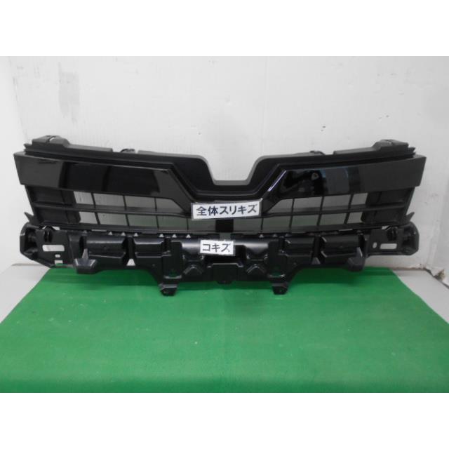 ヴォクシー DBA-ZRR80W ラジエータグリル 53101-28620-C0 332602 : クラウン2号店 - 通販 - Yahoo ...