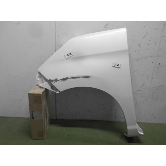 タンク DBA-M900A 左Fフェンダー 53812-B1310 337732 : クラウン2号店 - 通販 - Yahoo!ショッピング