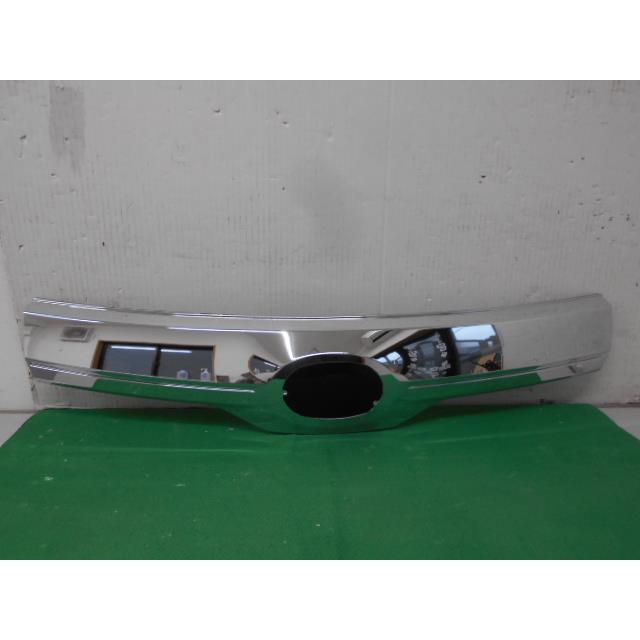 ルーミー DBA-M910A ラジエータグリル 53105-B1010 337989 : クラウン2号店 - 通販 - Yahoo!ショッピング