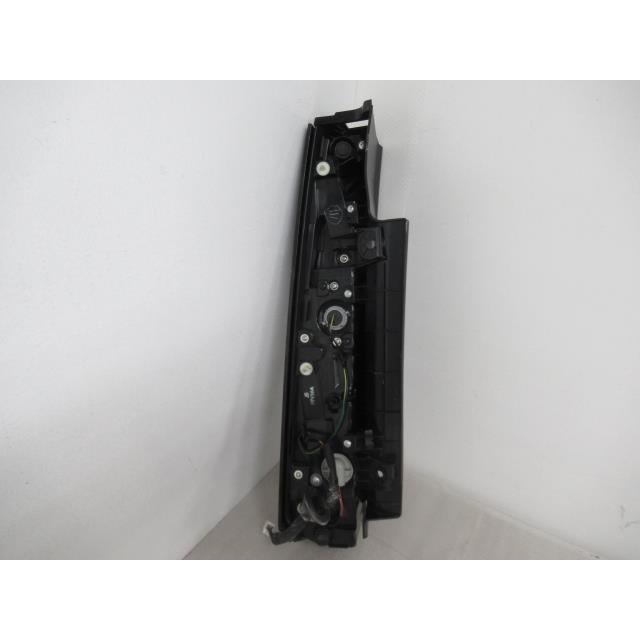 ステップワゴン 6AA-RP5 右テールランプ 33500-TAD-J51 341735 : クラウン2号店 - 通販 - Yahoo!ショッピング