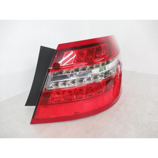 ベンツ Eクラス DBA-212054C 右テールランプ A2129060658 345160 : クラウン2号店 - 通販 - Yahoo ...