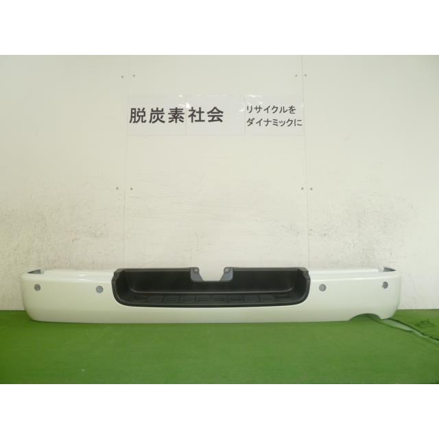 ハイエース 3BF-TRH200V リアバンパー 52159-26961-A1 347907 : クラウン2号店 - 通販 - Yahoo ...
