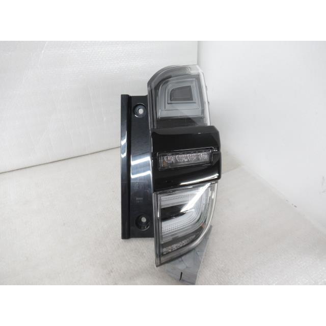 ヴェルファイア DBA-AGH30W 右テールランプ 81550-58210 351008 : 000035100815500 : クラウン2 ...