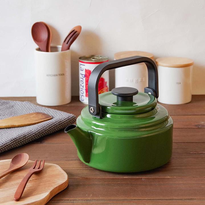 野田琺瑯 ホーロー ケトル アムケトル AM-20K やかん ih対応 おしゃれ 琺瑯 直火 2L 日本製 かわいい 2リットル ガスコンロ レトロ クッチーナ : キッチン雑貨&インテリア ...