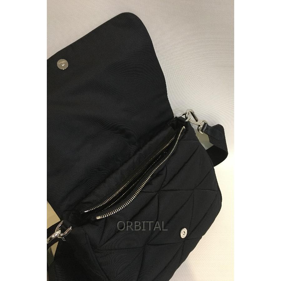 二子玉)PRADA プラダ パデッドRe-Nylon ショルダーバッグ 定価 二子玉)PRADA プラダ パデッドRe-Nylon ショルダーバッグ 定価