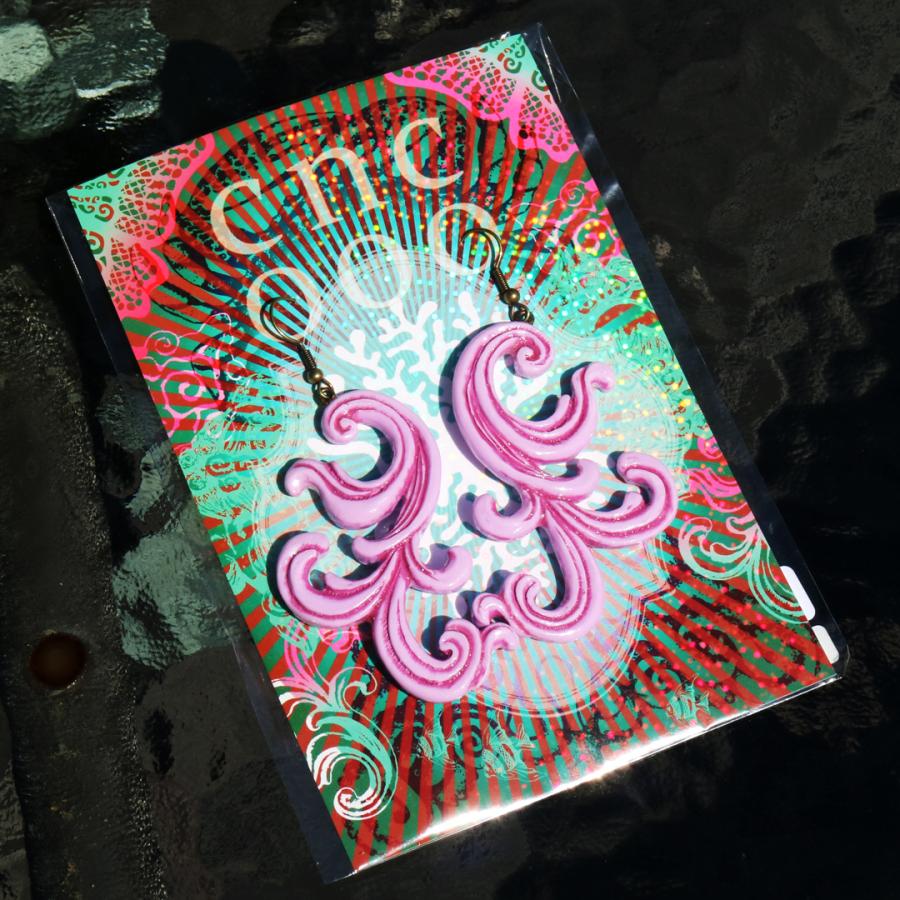 唐草ヌーヴォー ピアス EA160 conoco : 代官山 蔦屋書店 ヤフー店 - 通販 - Yahoo!ショッピング