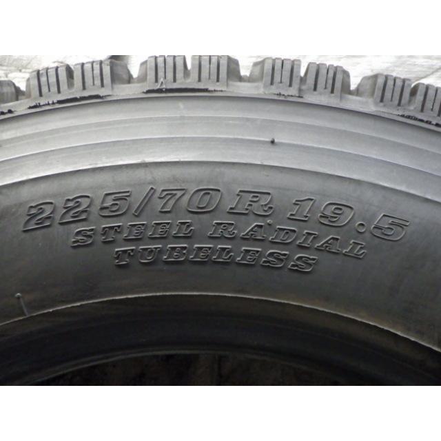 DUNLOP UT2297-ダンロップ SP080 225/70R19.5 130/128J 中古 8分山 4本セット スタッドレスタイヤ ...