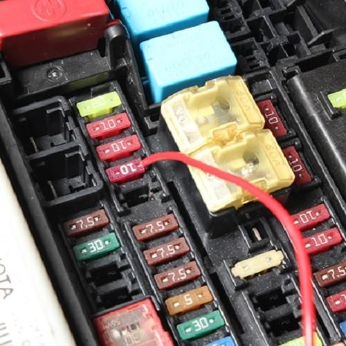 株式会社エーモン 低背ヒューズ電源/E577 10A用 : DCMオンライン - 通販 - Yahoo!ショッピング