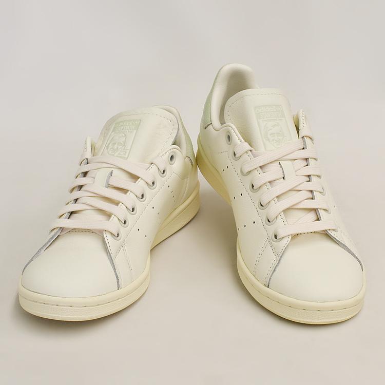 アディダス スタンスミス W レディース スニーカー コアホワイト/リネングリーン/シルバーメタリック adidas STAN SMITH W ...