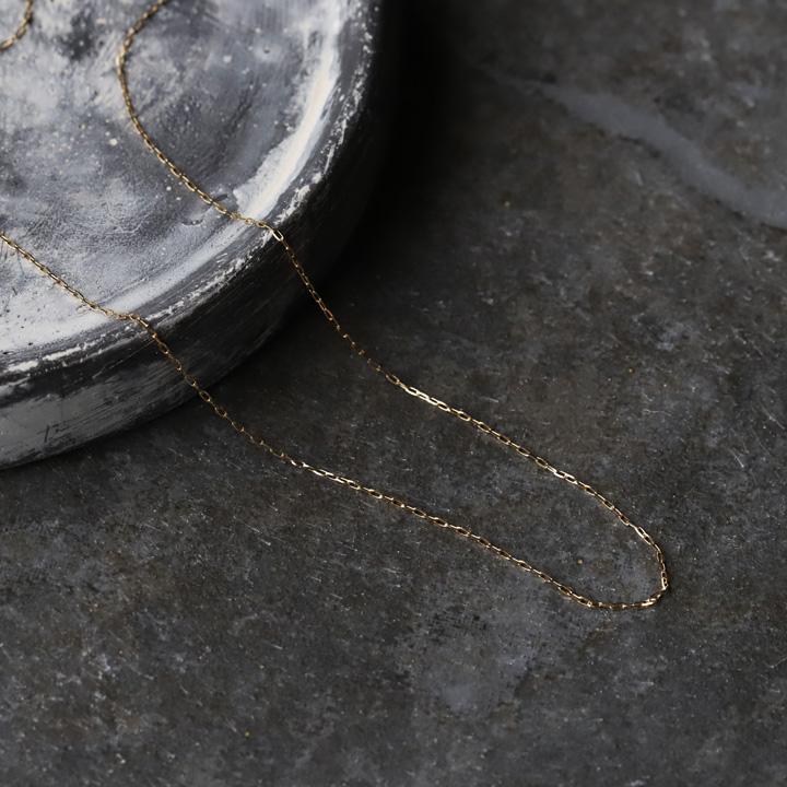 DEVAS 日曜7%クーポン有 18金ネックレス k18 ネックレス 18金 レディース チェーン 長あずきチェーン 長小豆 0.9mm幅 カット 小豆 18k ゴールド : デザイナーズ ...