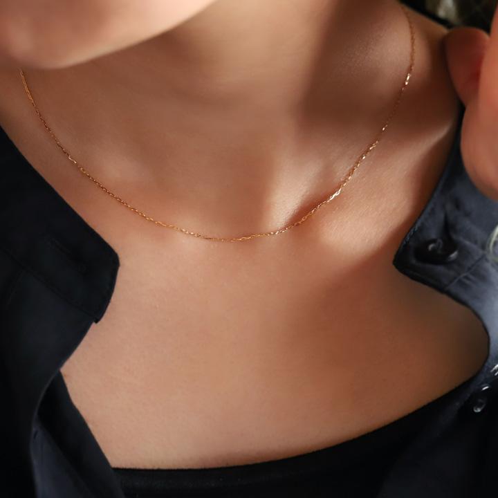 DEVAS 【2000円OFF 5/15-18まで】 18金ネックレス k18 ネックレス 18金 レディース チェーン ネックレスチェーン 長あずきチェーン 長小豆 0.9mm幅 ...