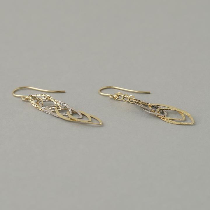 DEVAS 【土日限定2000円OFFクーポン有】 18金 ピアス WG k18 18金ピアス 18k フックピアス 揺れる コンビカラー k18ピアス レディース ピアス18金 両耳 ...