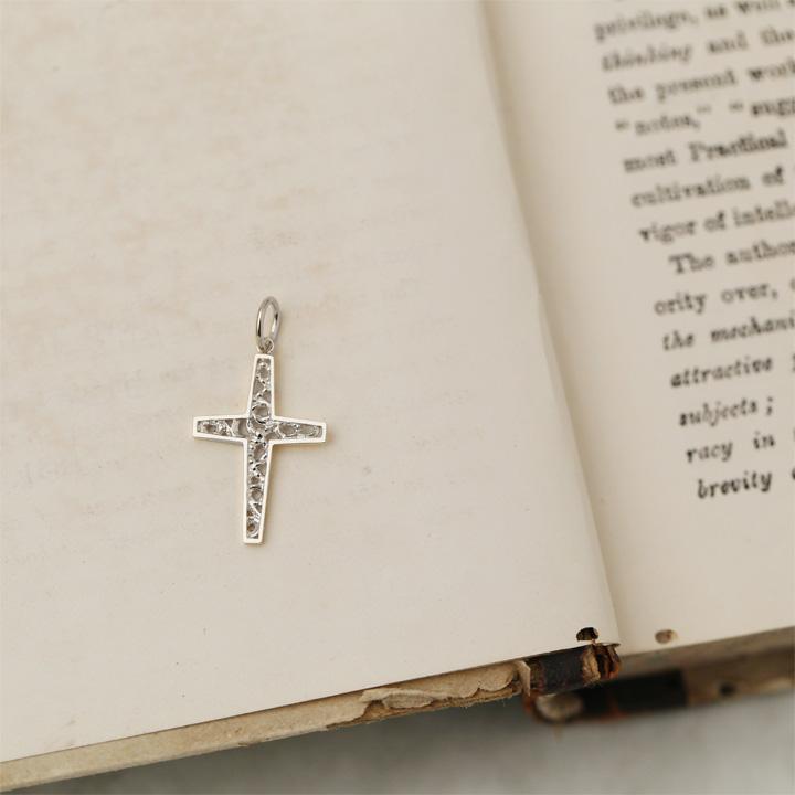 DEVAS 5月土日限定 15%クーポン ペンダントトップ プラチナ ネックレス トップ ペンダント レディース メンズ Pt950 シンプル 透かし クロスネックレス : デザイナーズ ...