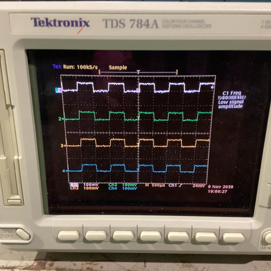 [DW]USED 8日保証 セルフテストOK Tektronix TDS 784A TDS784A DIGITZING OSCILLOSCOPE オシロスコープ OPT 13 1F 2F ...