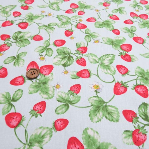 ブロードプリント(いちご ブルー) : 布の店 ドシル - 通販 - Yahoo!ショッピング