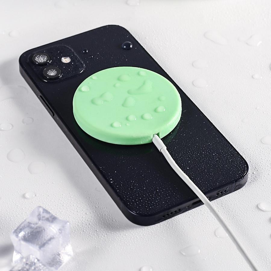 シリコン QI充電器ケース ワイヤレス充電器ケース スマホ充電器カバー MagSafe充電器ケース 表面保護 耐衝撃 傷付きにくい ...