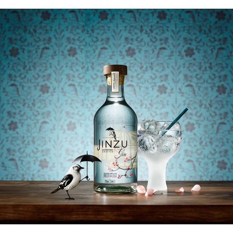 ＜日本をイメージし、日本酒を使用したジン新登場 ＞ JINZU（ジンズウ） ジン 41.3％ 700ml : ビールと洋酒専門店酒のやまいち ...