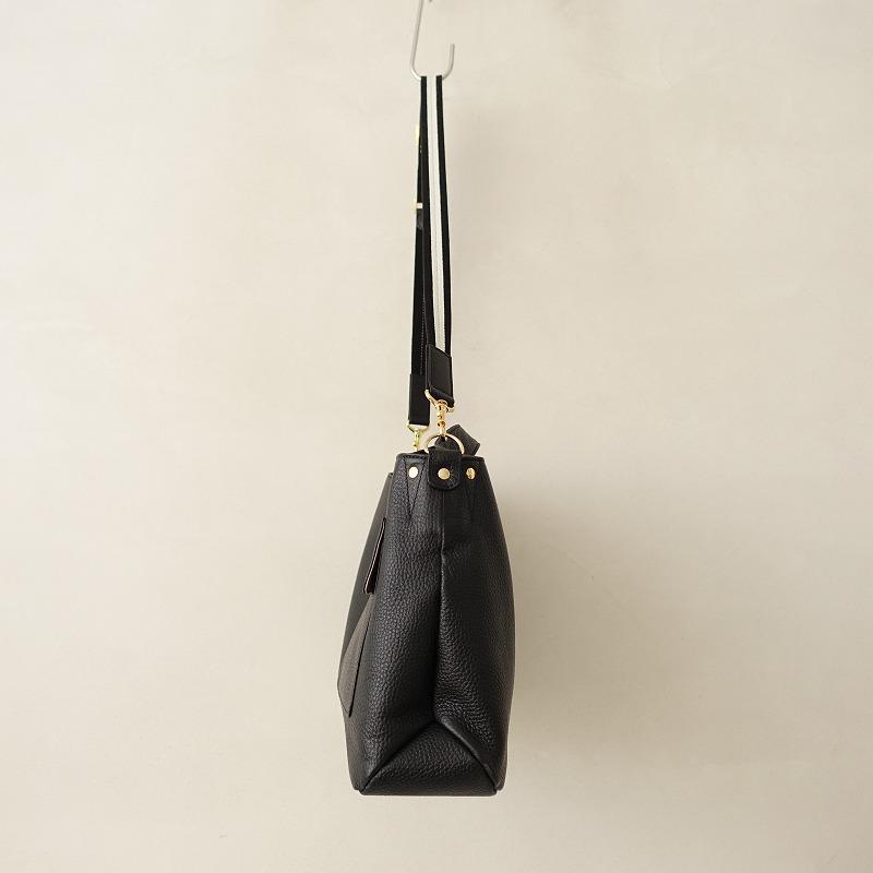 ATAO アタオ *elvy+ レザー2wayバッグ*かばん手提げショルダー ATAO アタオ *elvy+ レザー2wayバッグ*かばん手提げショルダー