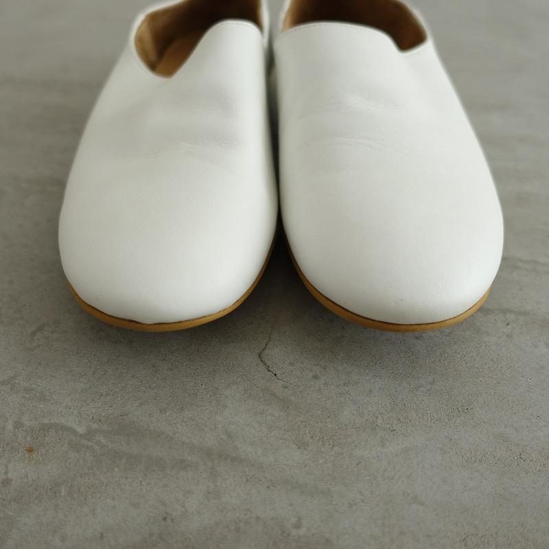 【美品】キュー que *plain レザースリッポン S/23*オフ白皮革0925(sh7-2509-180)【03J52】 : ブランド古着買取drop - 通販 - Yahoo!ショッピング